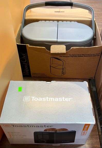 Toastmaster toaster model no. TM-24TS, Pampered Chef Chillzanne cooler ...