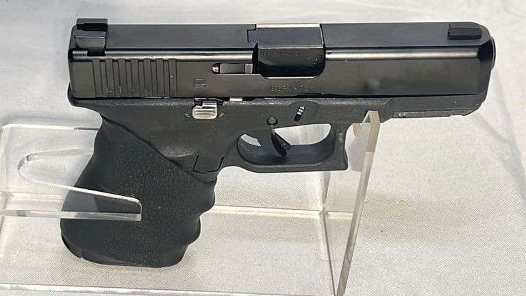 Glock 19 Gen 5 9x19 ,9mm , Serial # BGPD473 including 2 Clips - Metzger ...