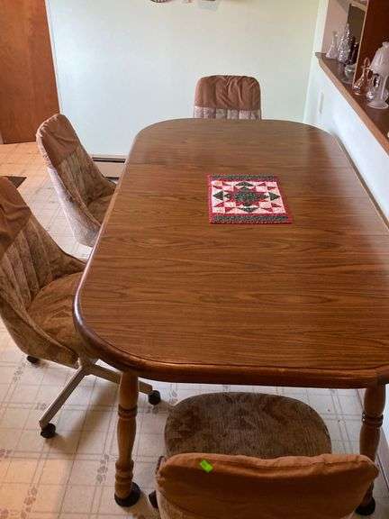 Wood kitchen table 41x76x30 includes 2 leaves, 4 chairs with casters ...