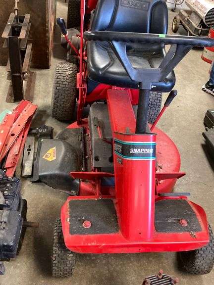 Snapper SR120 Riding Lawnmower,back flat tire, 28" Deck - Metzger ...