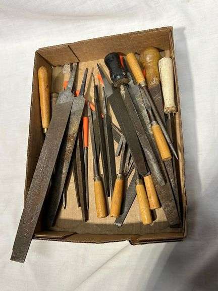 File assortment, flat files, chainsaw files, miscellaneous files ...