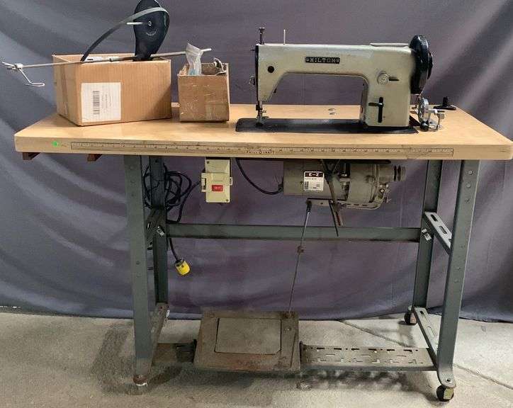 Hilton precision heavy duty walking hood Sewing Machine With Table ...