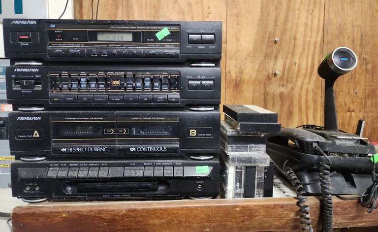 Soundesign stereo, receiver, cassette player, electronics assortment ...