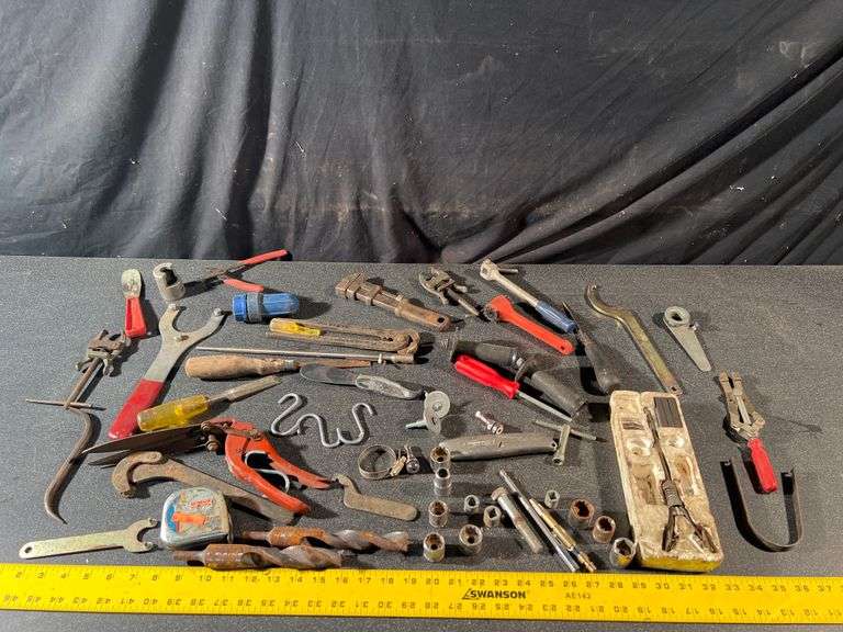 Hone, sockets, drill bits, assorted tools - Metzger Property Services LLC Hone, sockets, drill bits, assorted tools - Metzger Property Services LLC