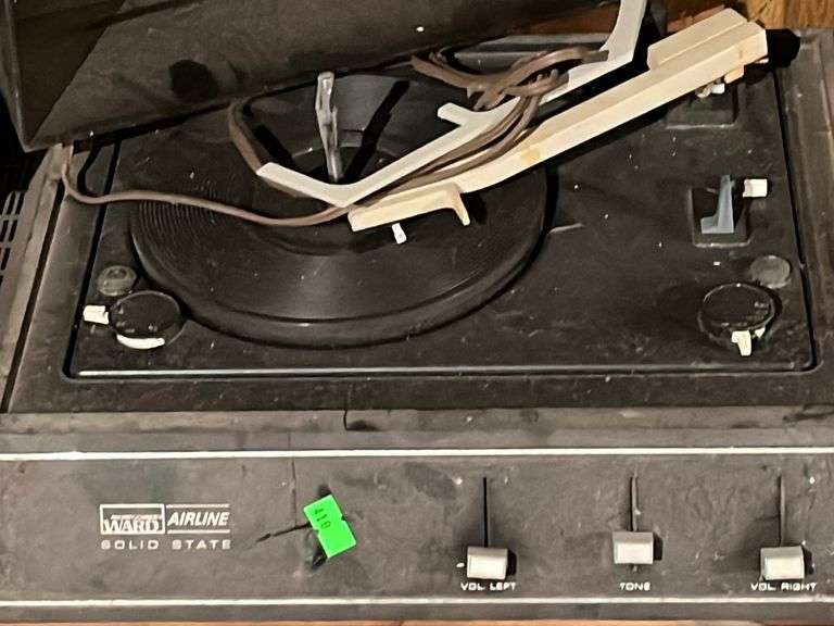 RCA VCR, Montgomery Ward turntable, Drake antenna receivers - Metzger ...