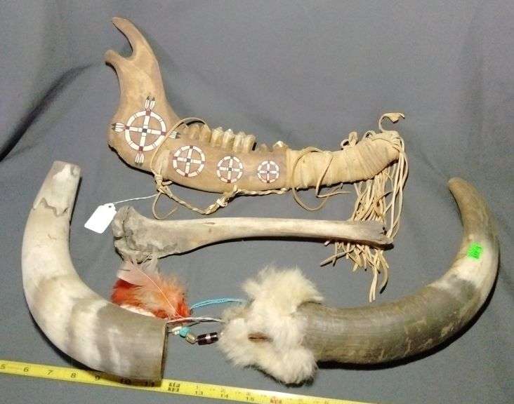 Horns, bone, jawbone with native American design - Metzger Property ...