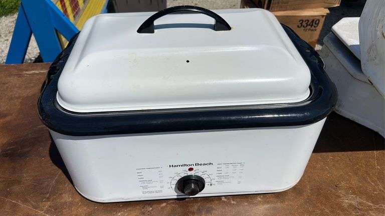 Hamilton Beach Roaster ,18qt , model 527w , 15”x23”x14”, with box ...