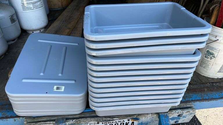 13- Polyethylene storage boxes , 15”x20”x5”, with covers - Metzger ...