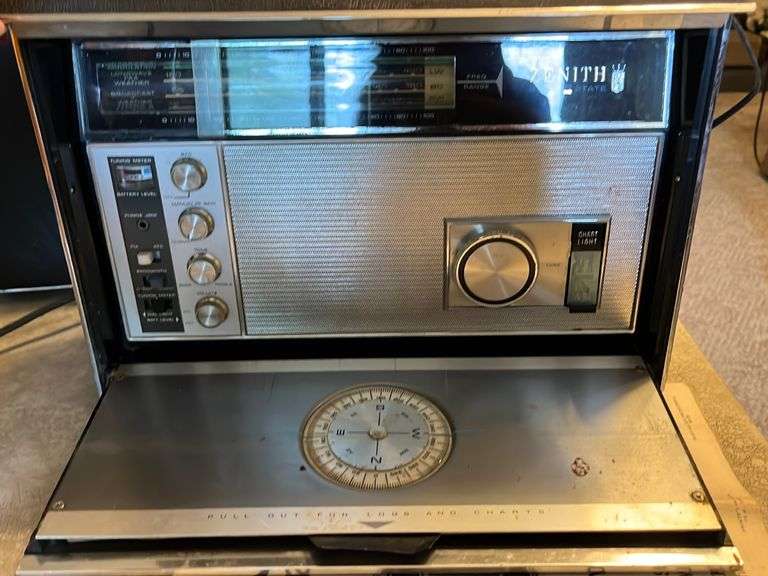 Zenith Transoceanic Portable LW/AM/FM/SW/WB Radio - Metzger Property ...