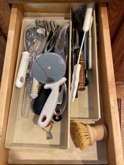 Kitchen utensils - Metzger Property Services LLC