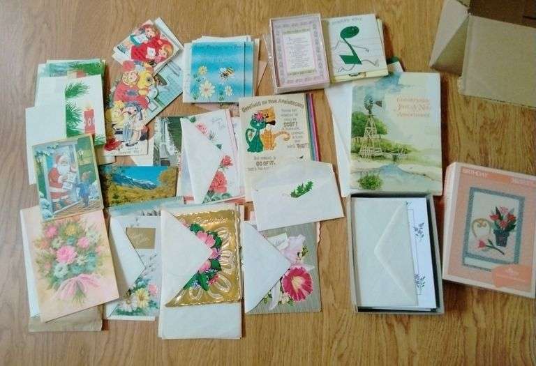 Greeting cards inc. Valentines, postcard assortment - Metzger Property ...