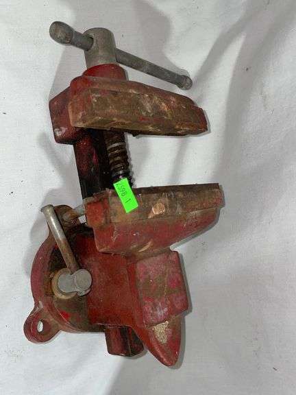 Milwaukee Vise - Metzger Property Services LLC