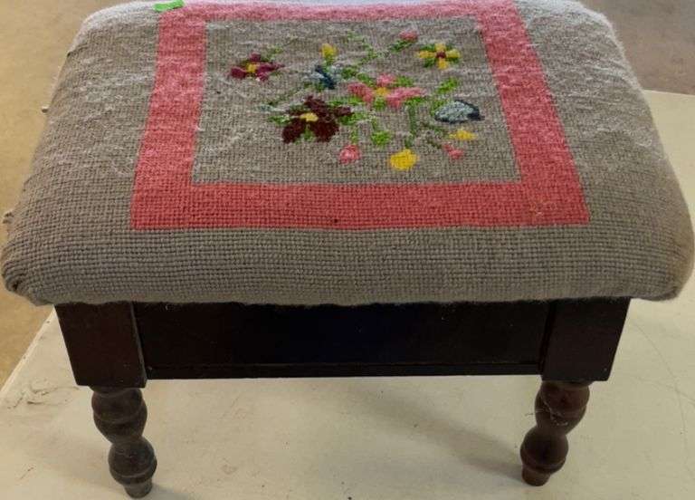 Needlepoint Foot stool with open up lid, 12x15x10” - Metzger Property ...