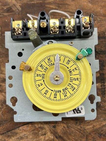 T100 Series 40 Amp 208-277V DPST 24 Hour Mechanical Time Switch ...