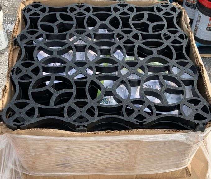 GRAVALOCK PERMEABLE PAVER 22 in. x 22 in. x 1.5 in. Premium Grid ...