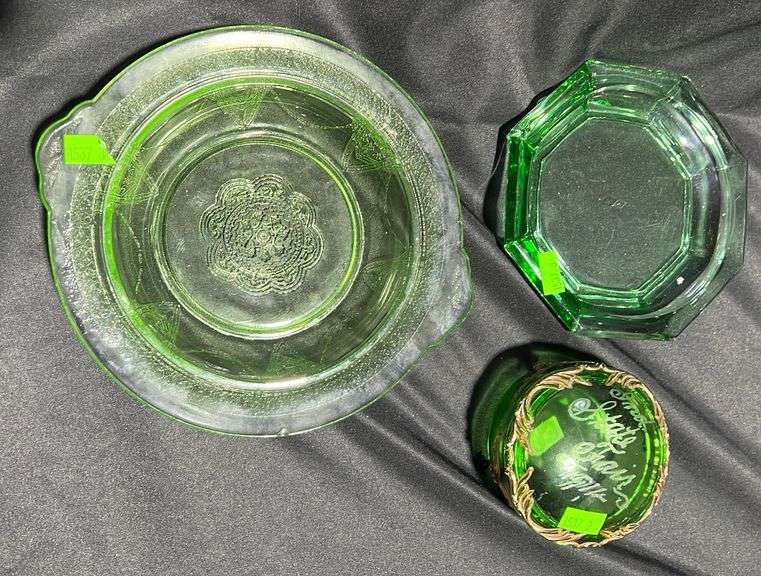 1914 Green glass powder bowl with lid, Heisey green glass plate, Green ...