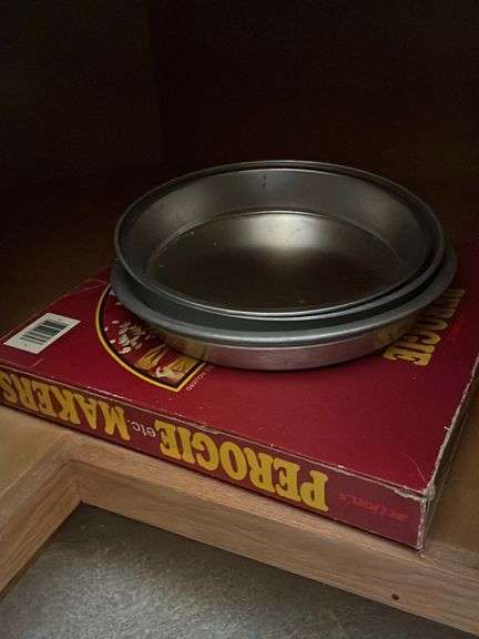 Baking dishes, pyrex and aluminum, pie pans, Mr. Coffee, carafe ...