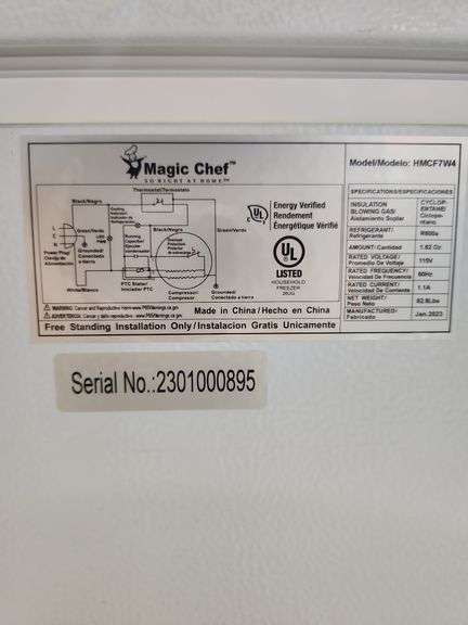 Magic Chef 7.0 cu. ft. Chest Freezer model# HMCF7W4 Has dents on sides and back - Metzger ...