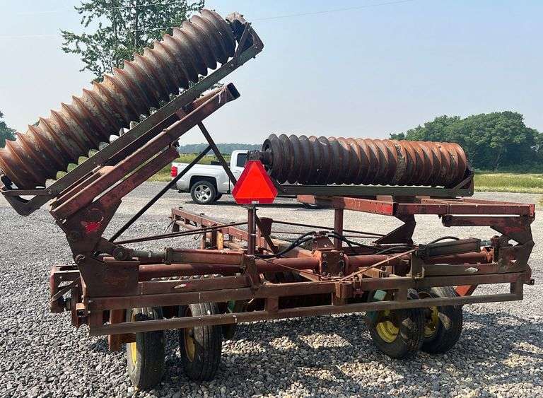 Packer 24', Brillion rollers mounted on Hiniker Frame ,tandem wheels ...