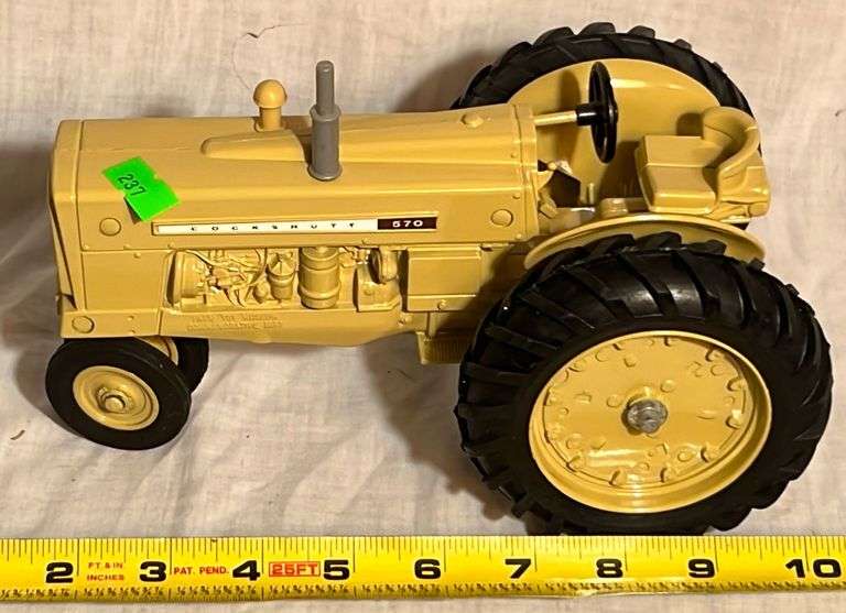 Cockshutt 570 Die-Cast Metal Toy Tractor replica Farm Toy (1987 Museum ...