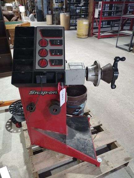 Snap On computer wheel balancer WB230/WB240 - Metzger Property Services LLC
