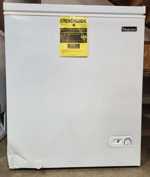 Magic Chef 5.0 cu. ft. Chest Freezer in White Has dents on corners ...