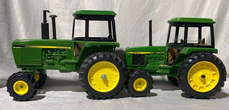(2) Ertl John Deere metal toy tractor models - Metzger Property ...