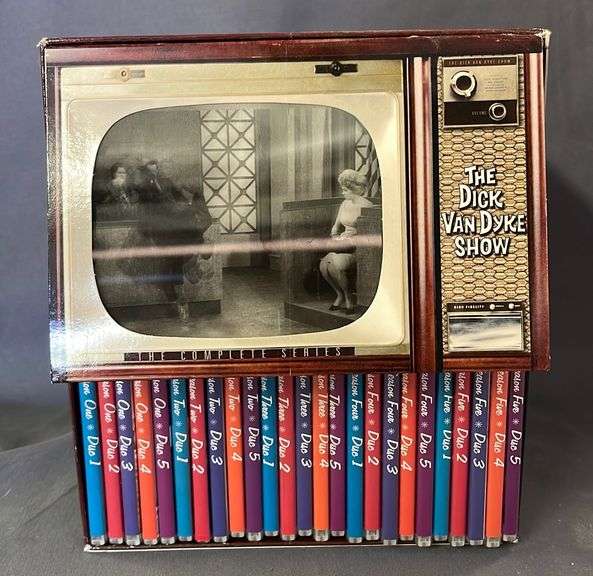 Boxed DVD set with 5 seasons (1961-1966) of the Dick Van Dyke show ...