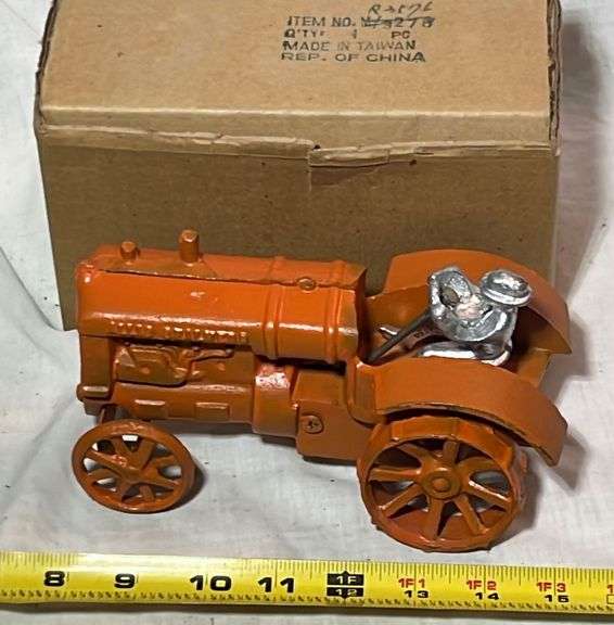 Allis-Chalmers cast iron tractor replica with box - Metzger Property ...