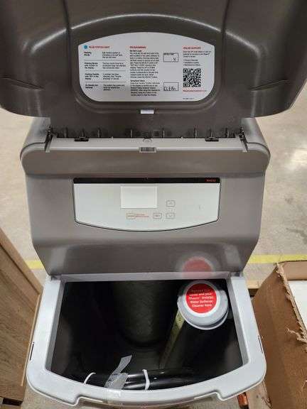 Rheem Preferred 32,000 Grain Water Softener - Metzger Property Services LLC