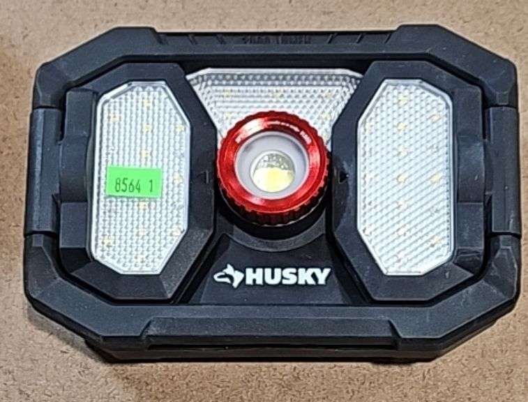 Husky 2000 Lumens LED Dual Panel Focusing Rechargeable Utility Light ...