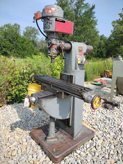 South Bend Vertical Milling Machine - Metzger Property Services LLC