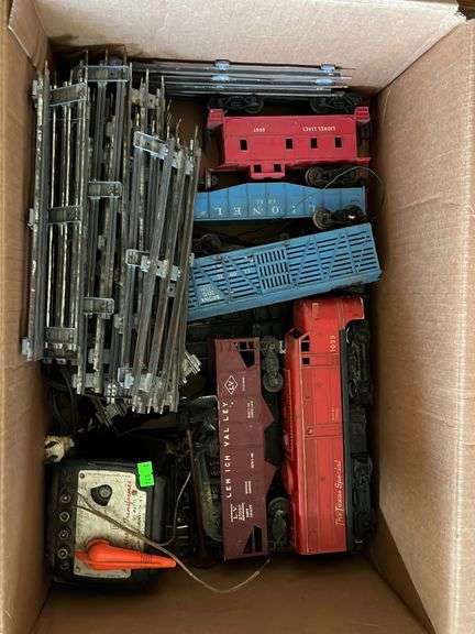 Lionel The Texas special engine, and cars O gauge, transformer with ...