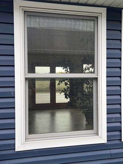Double Hung Wood & Vinyl Clad Windows with Screens 35”x58” - Metzger ...