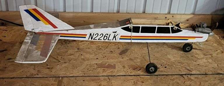 Hobbico SuperStar 40 Trainer, 49" L - Metzger Property Services, LLC