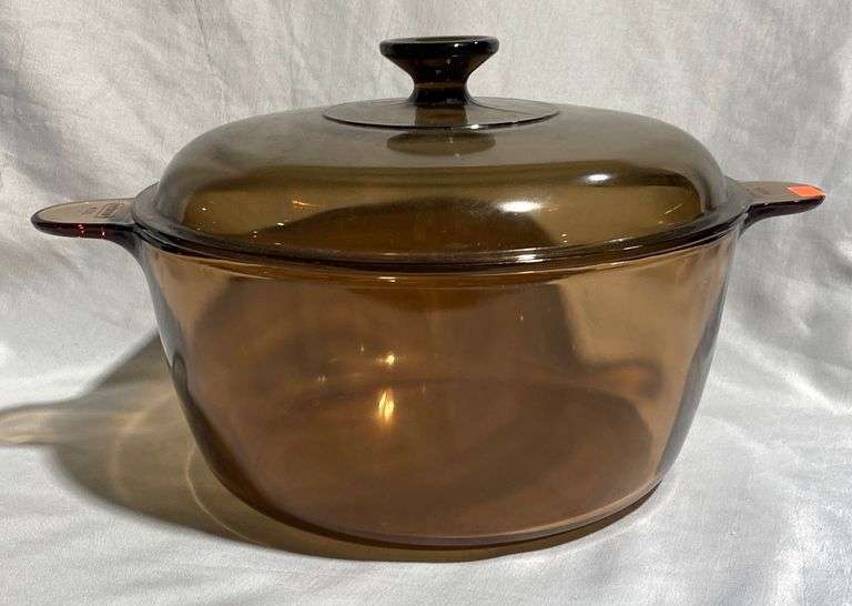 Corning Vision 4.5L pot with lid - Metzger Property Services, LLC