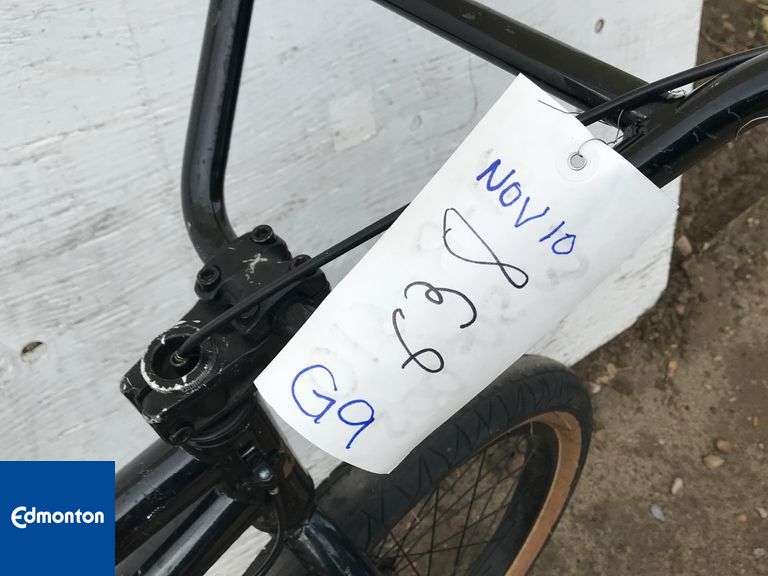 Capix Villain BMX - Michener Allen Auctioneering Ltd