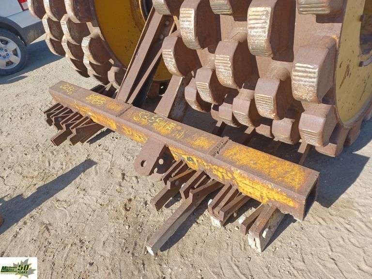 8FT Pull Behind Packer - Michener Allen Auctioneering Ltd