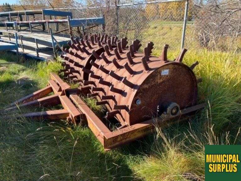 9’ Pull Behind Sheep Foot Packer - Michener Allen Auctioneering Ltd