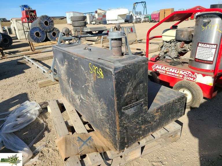 Fuel Tank-1 Pallet - Michener Allen Auctioneering Ltd