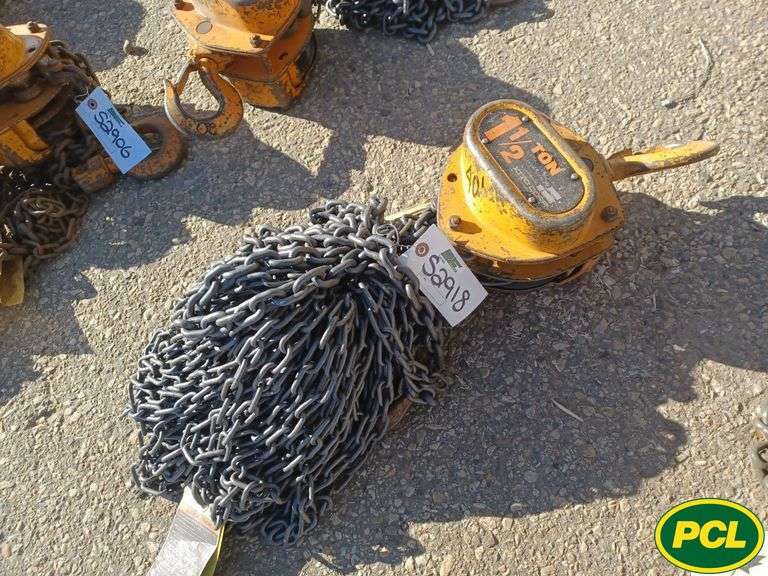 Chain Hoist 1 1/2 Ton 40ft Chain-Qty 1 - Michener Allen Auctioneering Ltd