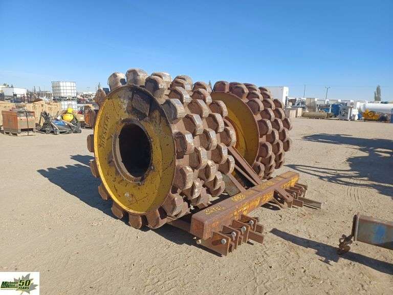 8FT Pull Behind Packer - Michener Allen Auctioneering Ltd