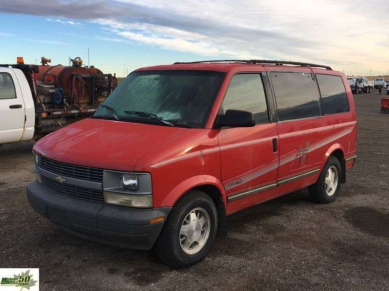 Non-Operable 1995 Chevrolet Astro CS - Michener Allen Auctioneering Ltd