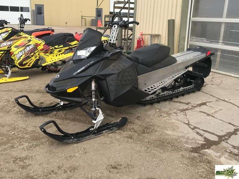 2011 Ski-Doo Summit Everest 800R - Michener Allen Auctioneering Ltd
