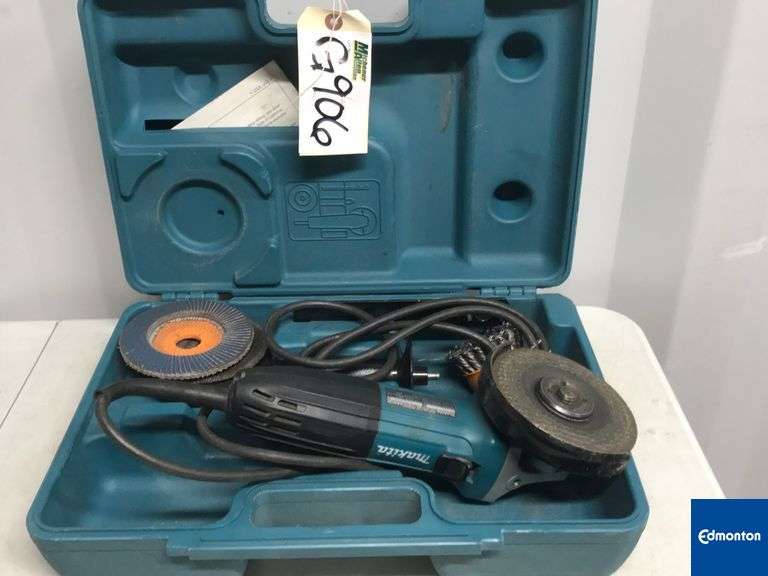 Makita GA4530 Grinder - Michener Allen Auctioneering Ltd