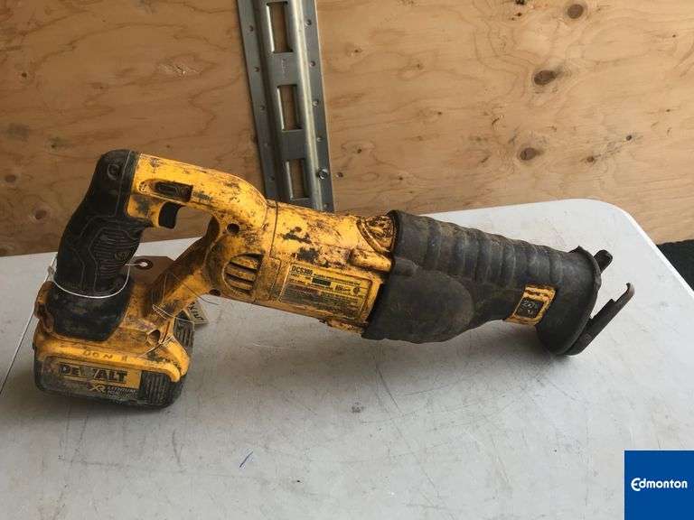 DeWalt DCS380 20V Reciprocating Saw - Michener Allen Auctioneering Ltd