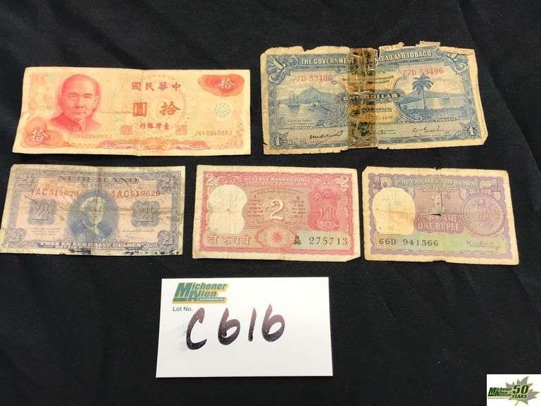 ASSORTED AGED FOREIGN BANK NOTES - Michener Allen Auctioneering Ltd