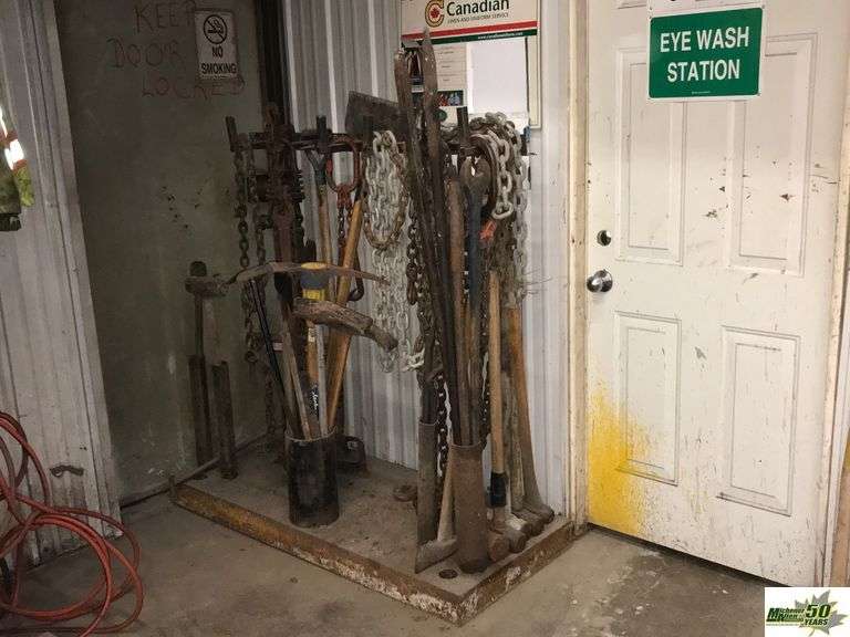 Heavy duty metal stand/rack complete with tools & chains - Michener ...