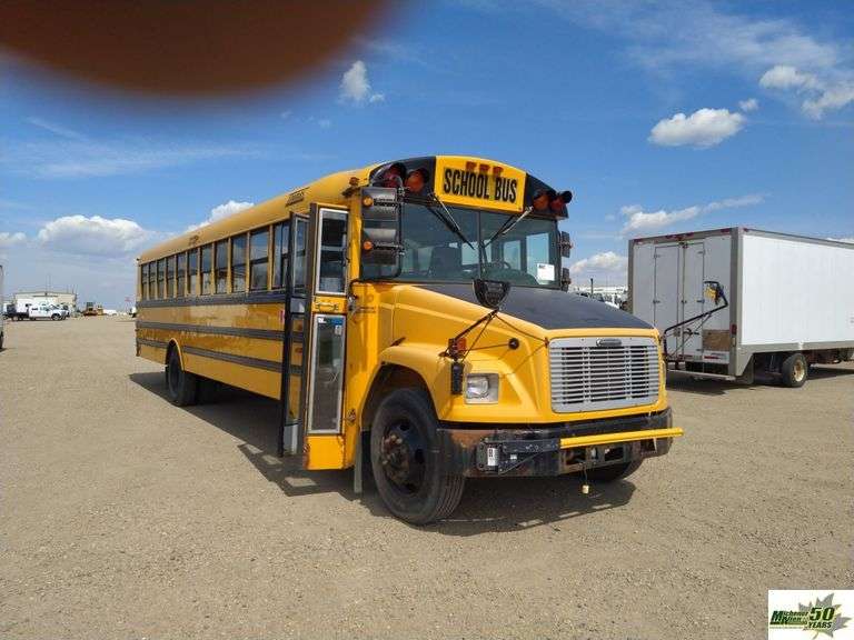 2001 Freightliner FS65 Chassis S/A 72 Passenger Bus - Michener Allen ...