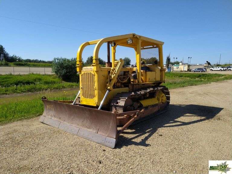 Caterpillar D4D Crawler Tractor - Michener Allen Auctioneering Ltd